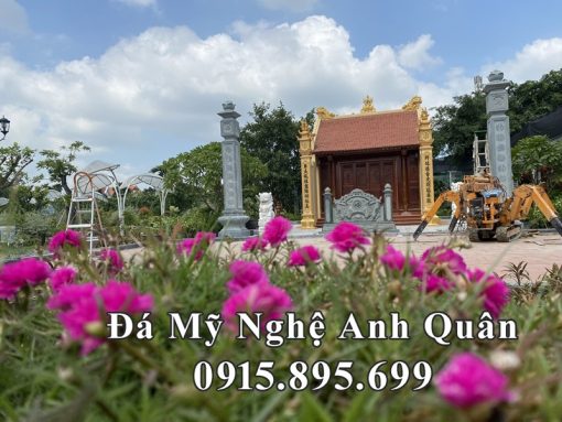 Lắp cột đá tại khu tưởng niệm Đại Tướng Võ Nguyên Giáp trong KCN Nam ...